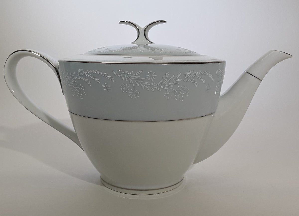 Noritake Laureate Pastel Blue Fine Porcelain 8-Piece Teapot, Teacup, C ...